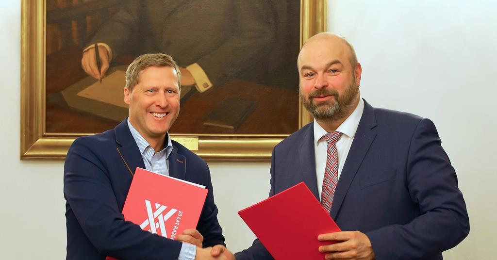 T-Mobile Poland supplies NB-IoT for Warsaw smart lab | Partnerships ...