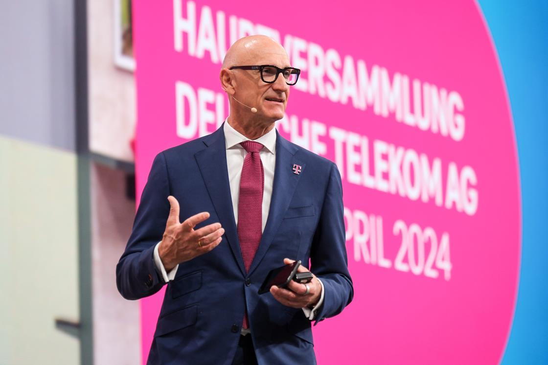Deutsche Telekom boss decries 1&1 5G network as ‘huge white spot ...