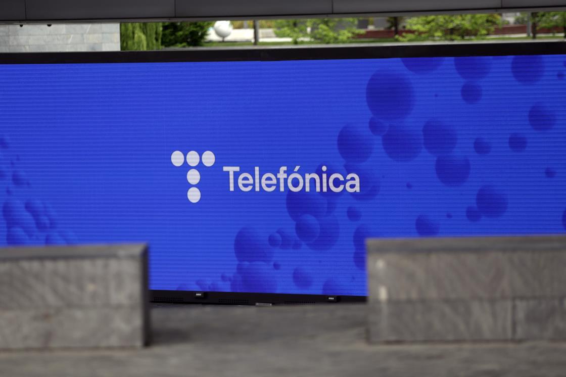 Telefónica trims Spanish job cutback plan in bid for union deal ...